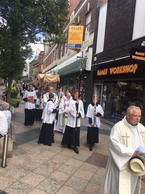 Eucharistic Procession Last Sunday - FSSP UK