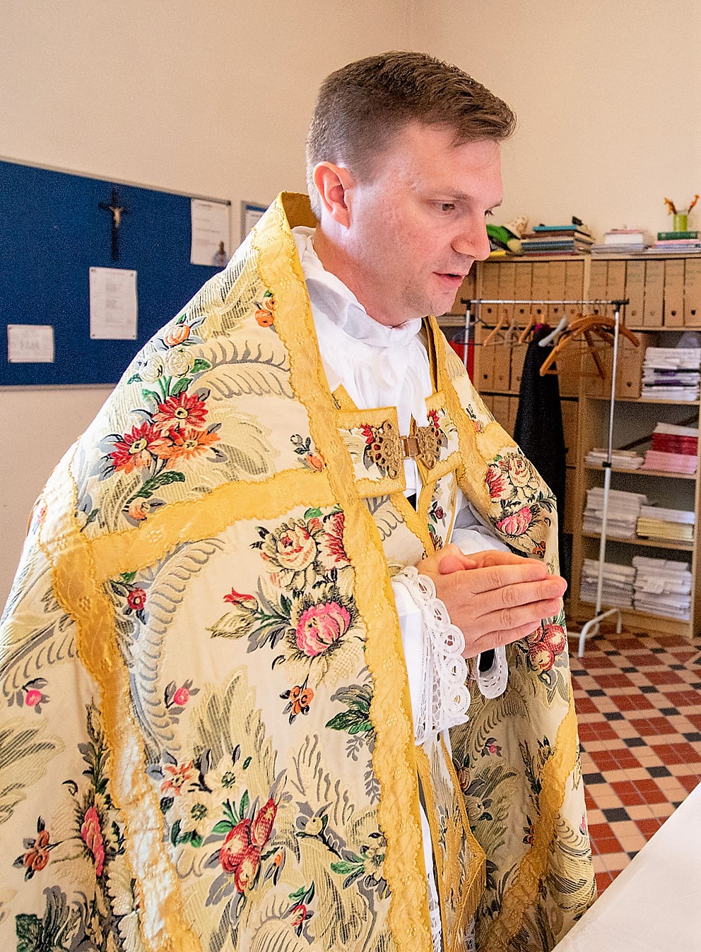 FSSP Clergy in the British Isles - FSSP UK